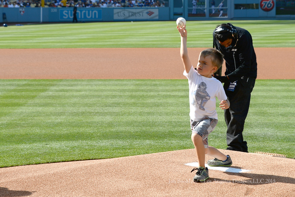 Dodger sons and daughters make their Father’s Day pitches – Dodger Thoughts